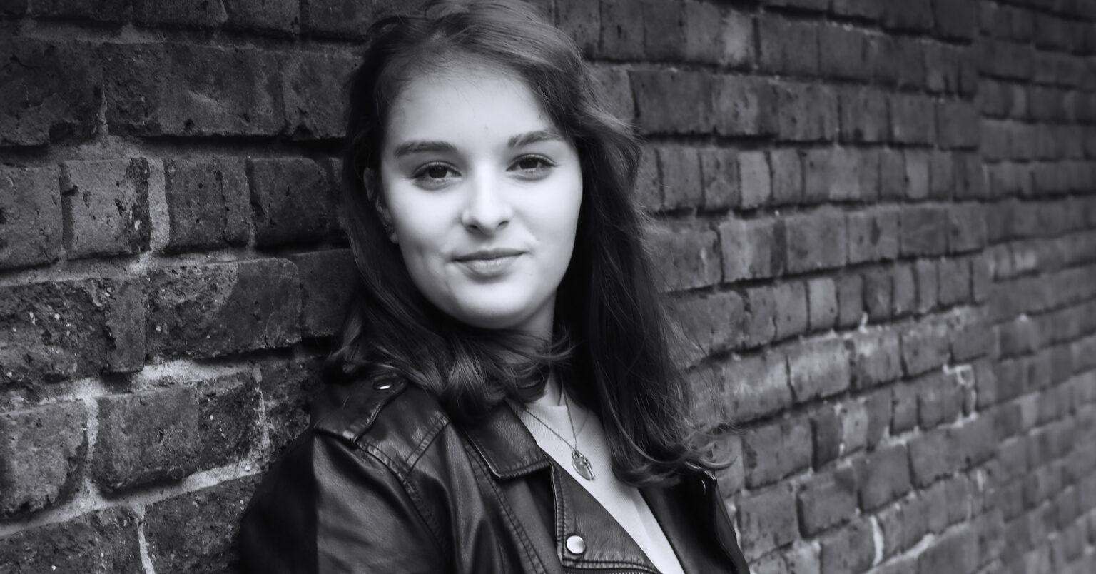 ANNABEL – Model Folio