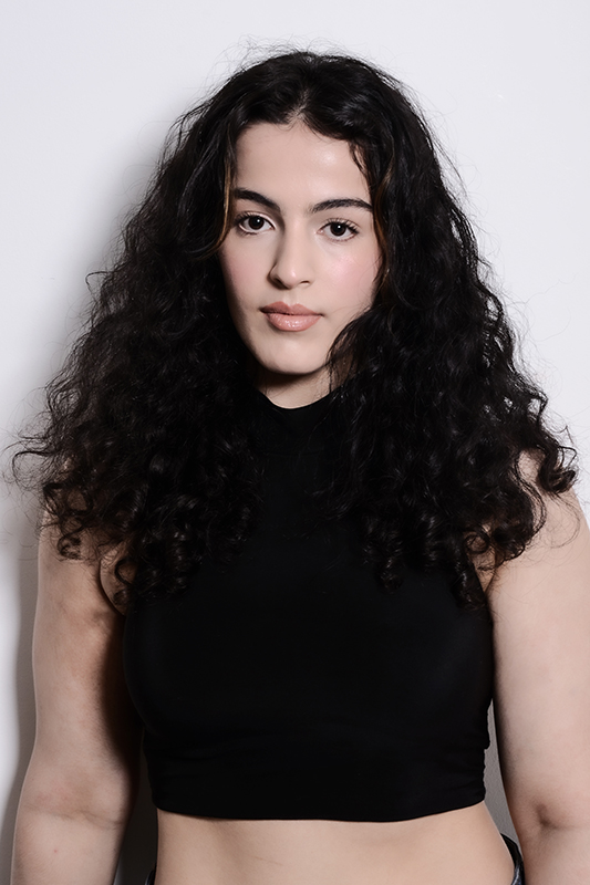 BELINDA – Model Folio