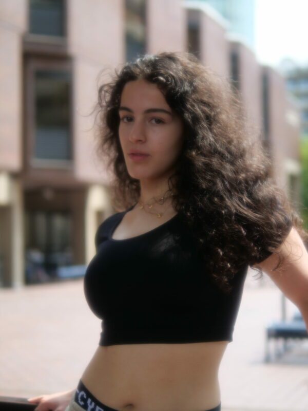 BELINDA – Model Folio