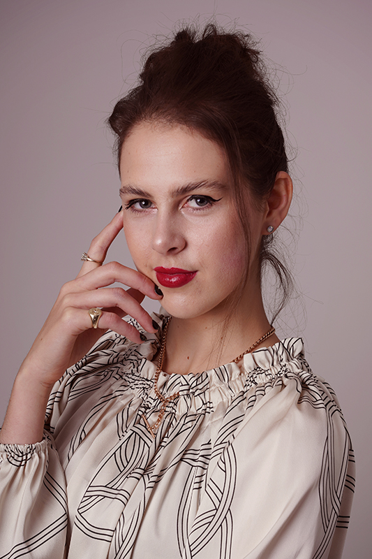 BELLE – Model Folio