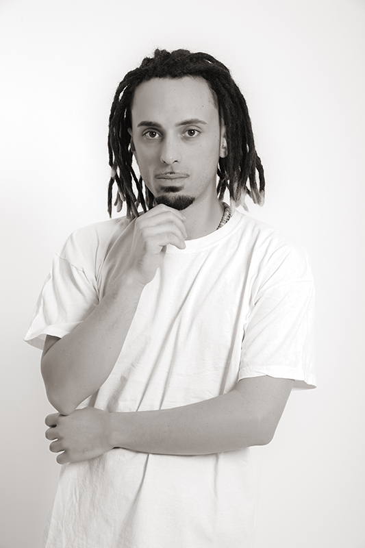 ELIA – Model Folio