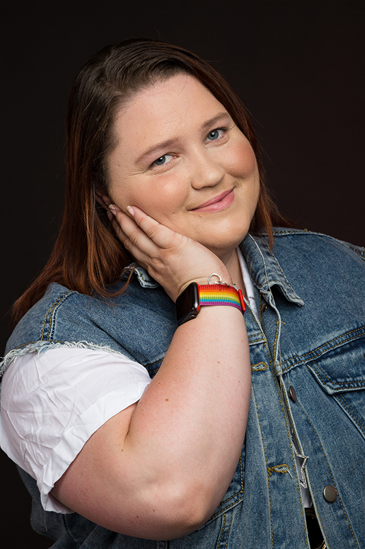 EMILY – Model Folio