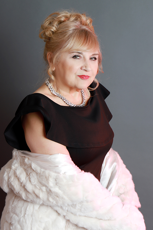 IRENE – Model Folio