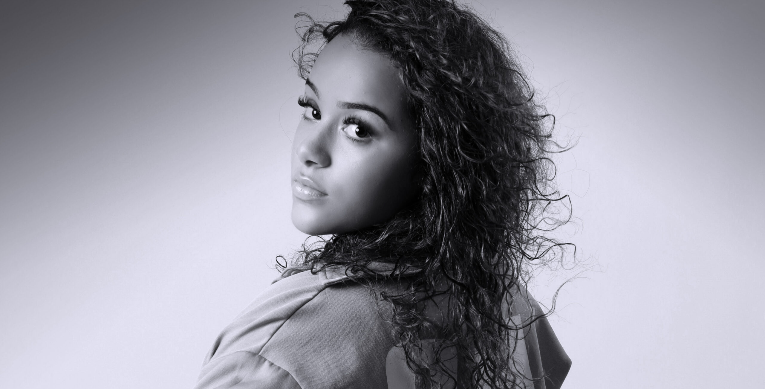 KELLISE – Model Folio