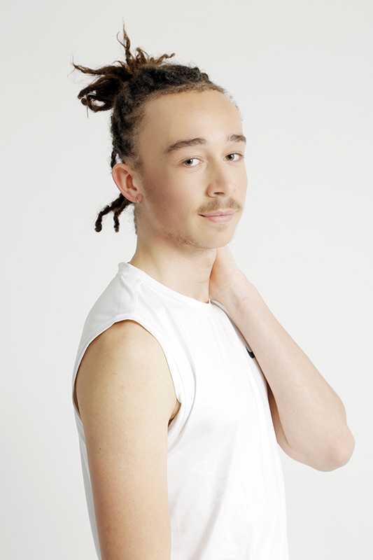 LOUIS ALEXIS – Model Folio