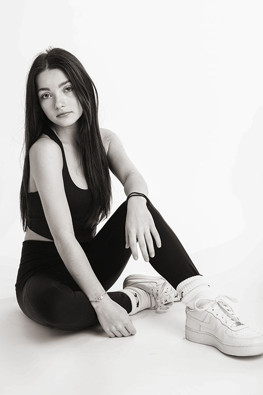 LUCY – Model Folio