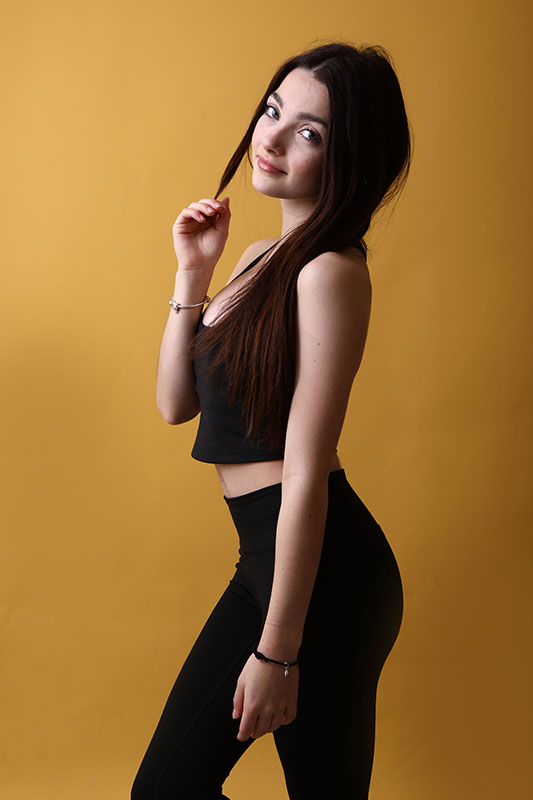 LUCY – Model Folio