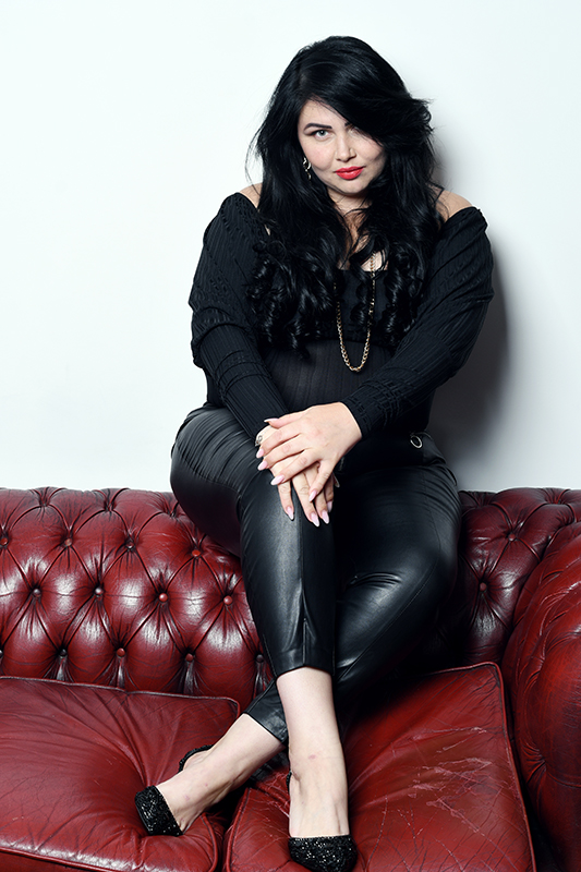 MARIANA – Model Folio