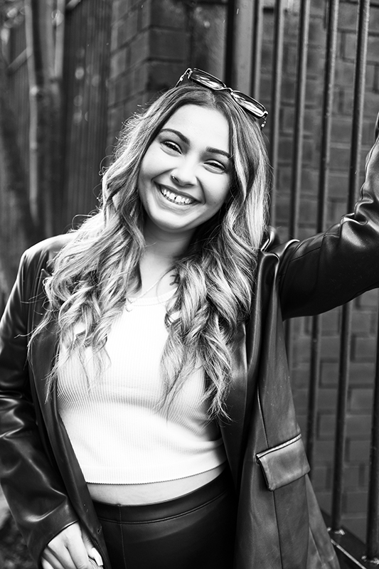 MARTINA – Model Folio