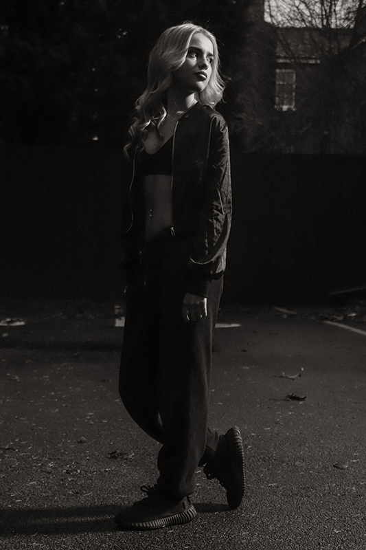 MILLIE – Model Folio