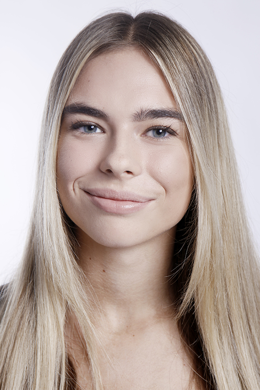 MISCHA IVY – Model Folio