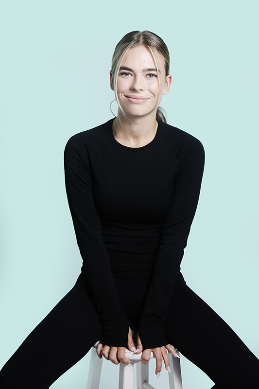 MISCHA IVY – Model Folio