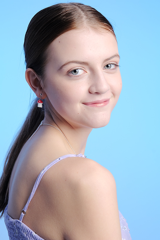 MOLLY ELIZABETH – Model Folio