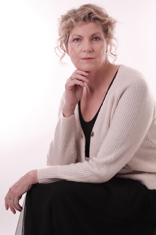 MONIQUE – Model Folio