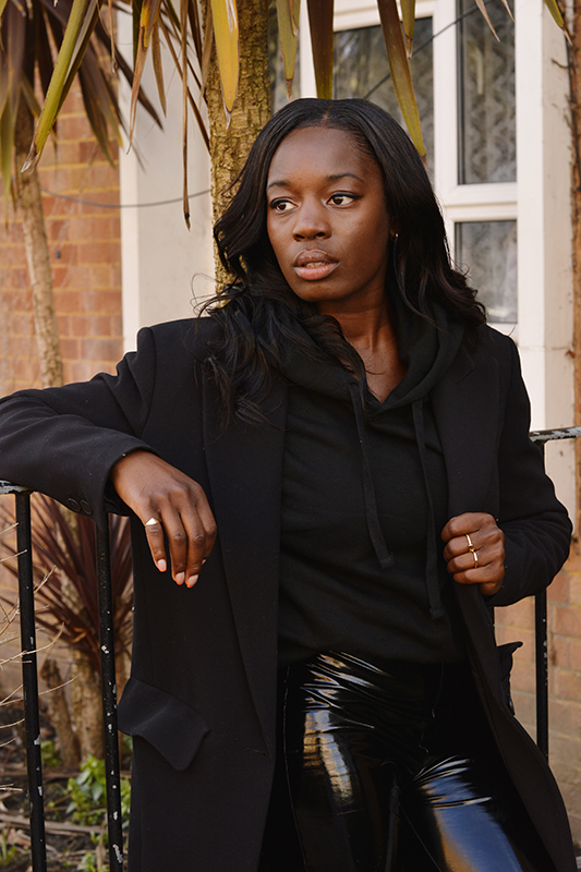 NAOMI – Model Folio