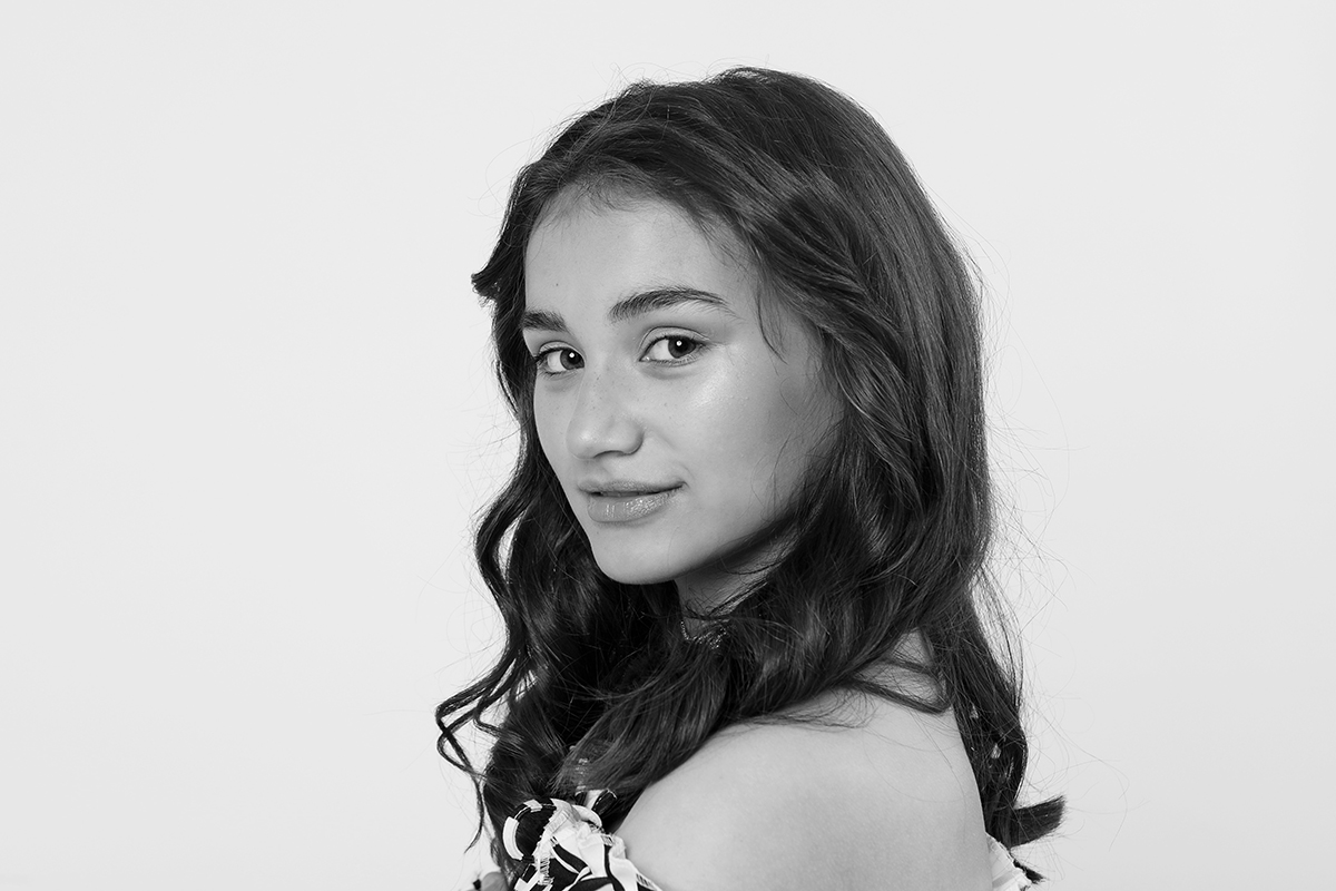 RAECHEL – Model Folio