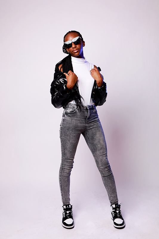 SHEILA – Model Folio