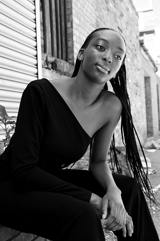 SHEILA – Model Folio