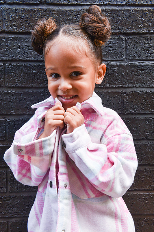 YARA GRAHAM – Model Folio