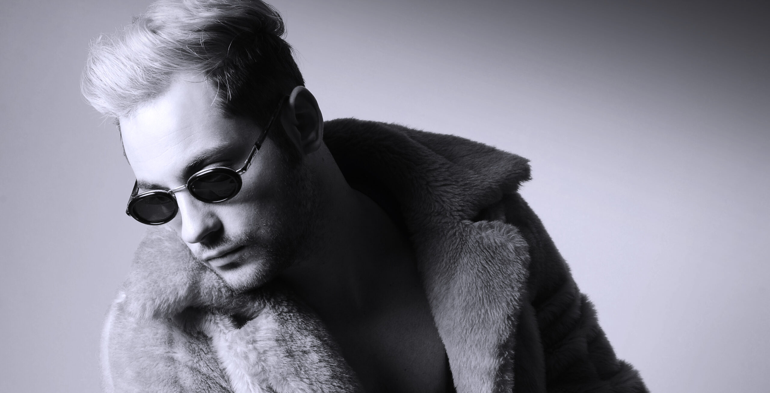 ZAK ALLEN – Model Folio